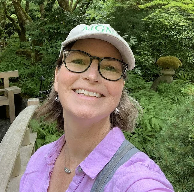 Five things you may not know about . . . Cindy Robertson